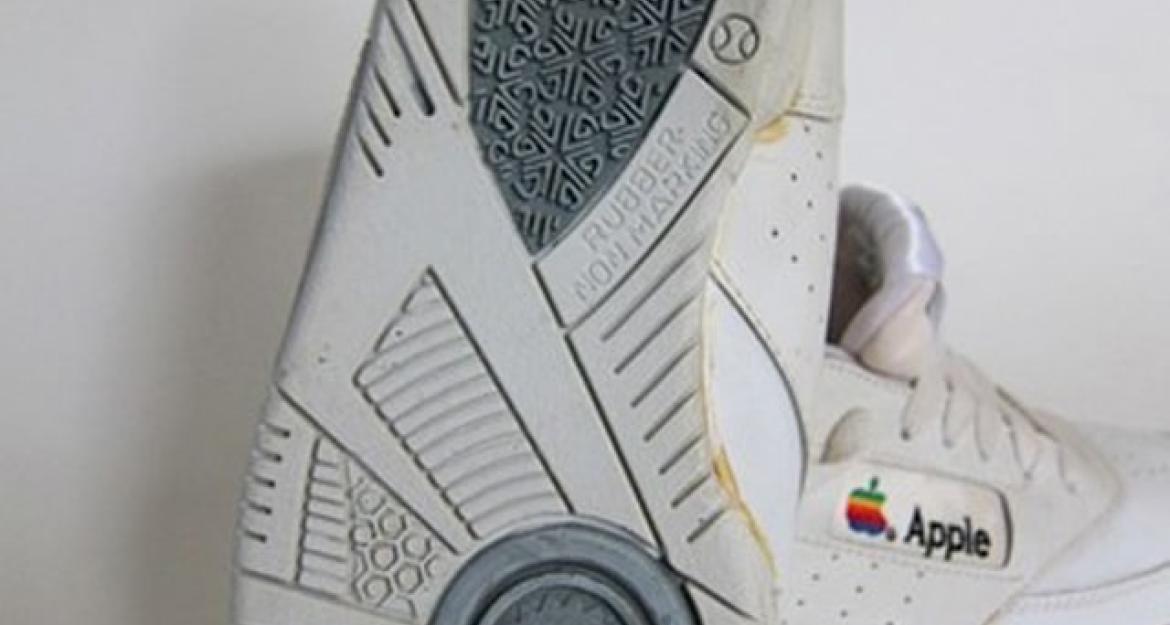 Πόσο κοστίζουν σήμερα αυτά τα sneakers της Apple; (pics) | Insider