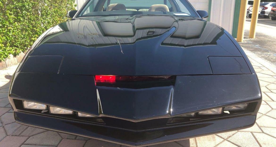 KITT: Πωλείται εξαιρετική ρέπλικα! | Insider